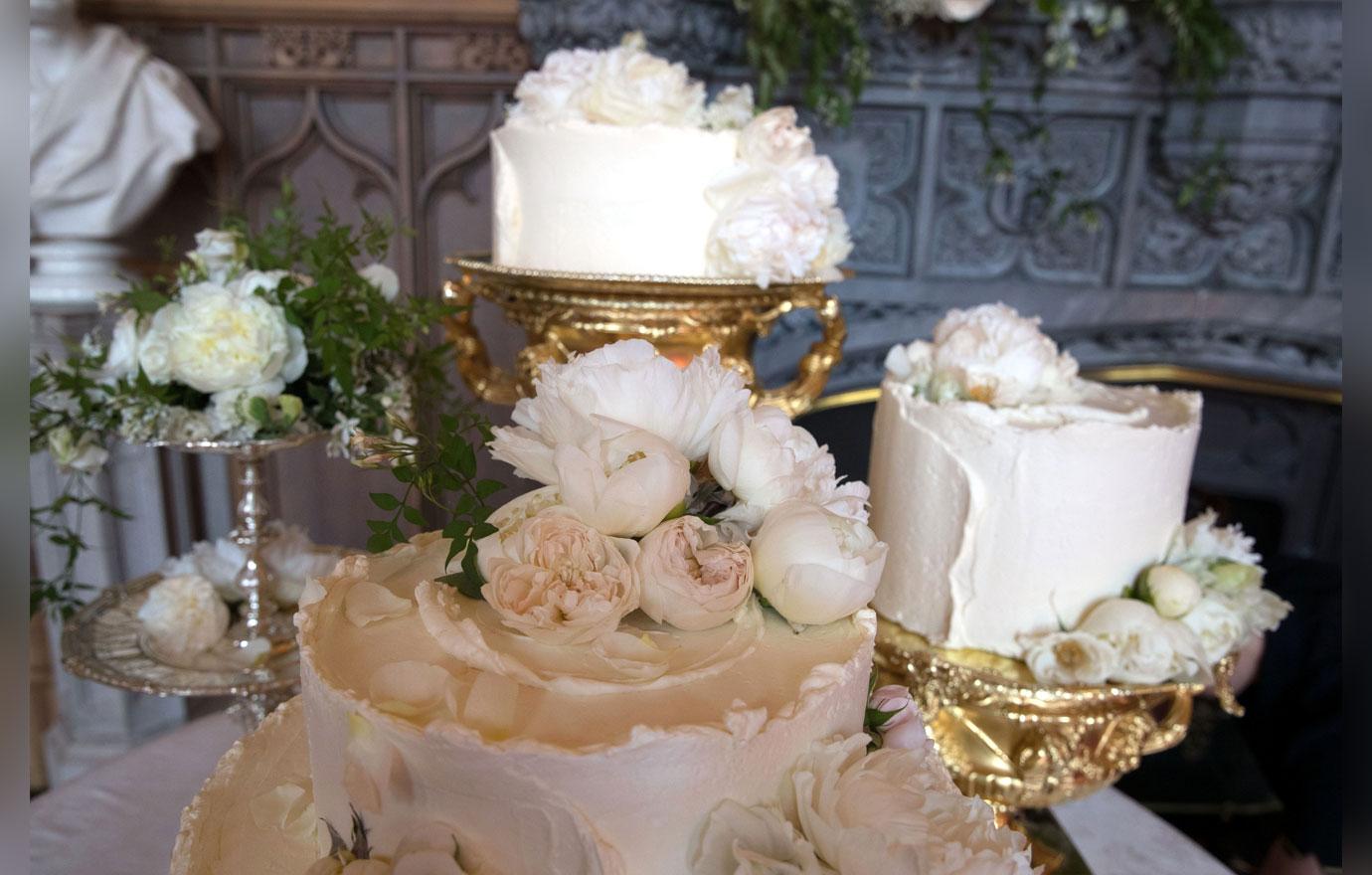 PICS Meghan Markle & Prince Harry’s Wedding Cake Is Revealed!