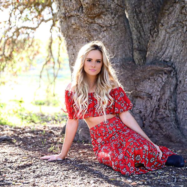 ‘Bachelor’ Star Amanda Stanton Poses In Teeny Black Bikini – Is She ...