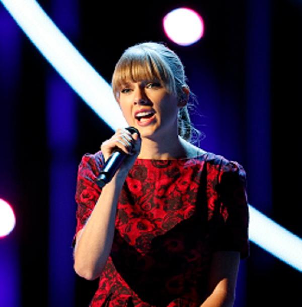 Watch: Taylor Swift Debuts Song 'Ronan' at Stand Up to Cancer Event