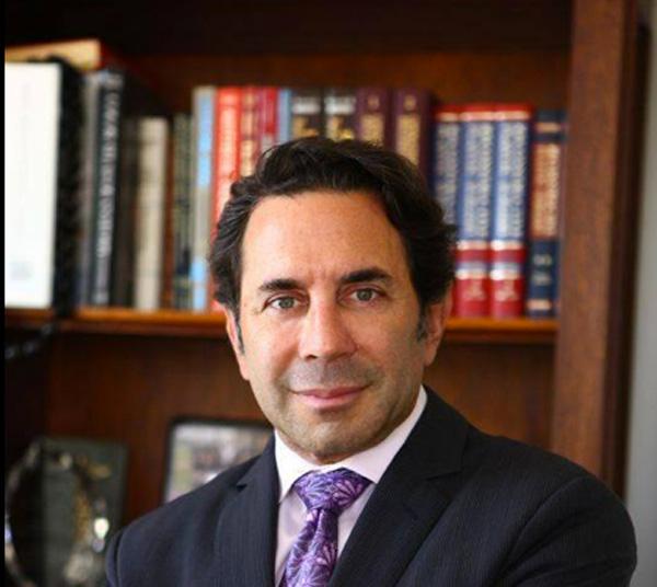 Botched's Dr. Paul Nassif Reveals What to Look For in a Plastic Surgeon