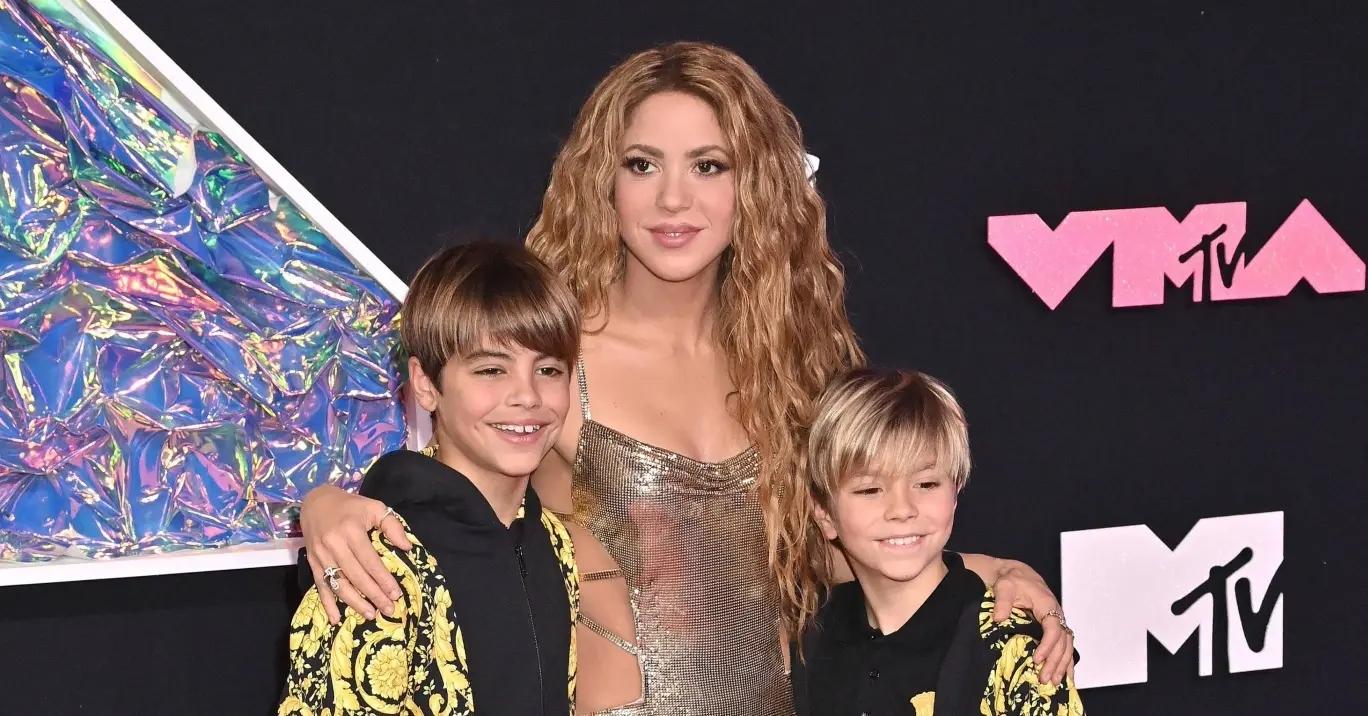 Shakira Shows Off Her Backside In Leggings During Workout: Photos