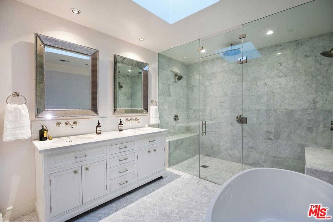 Rob Lowe Buys New Home In Beverly Hills: See Photos