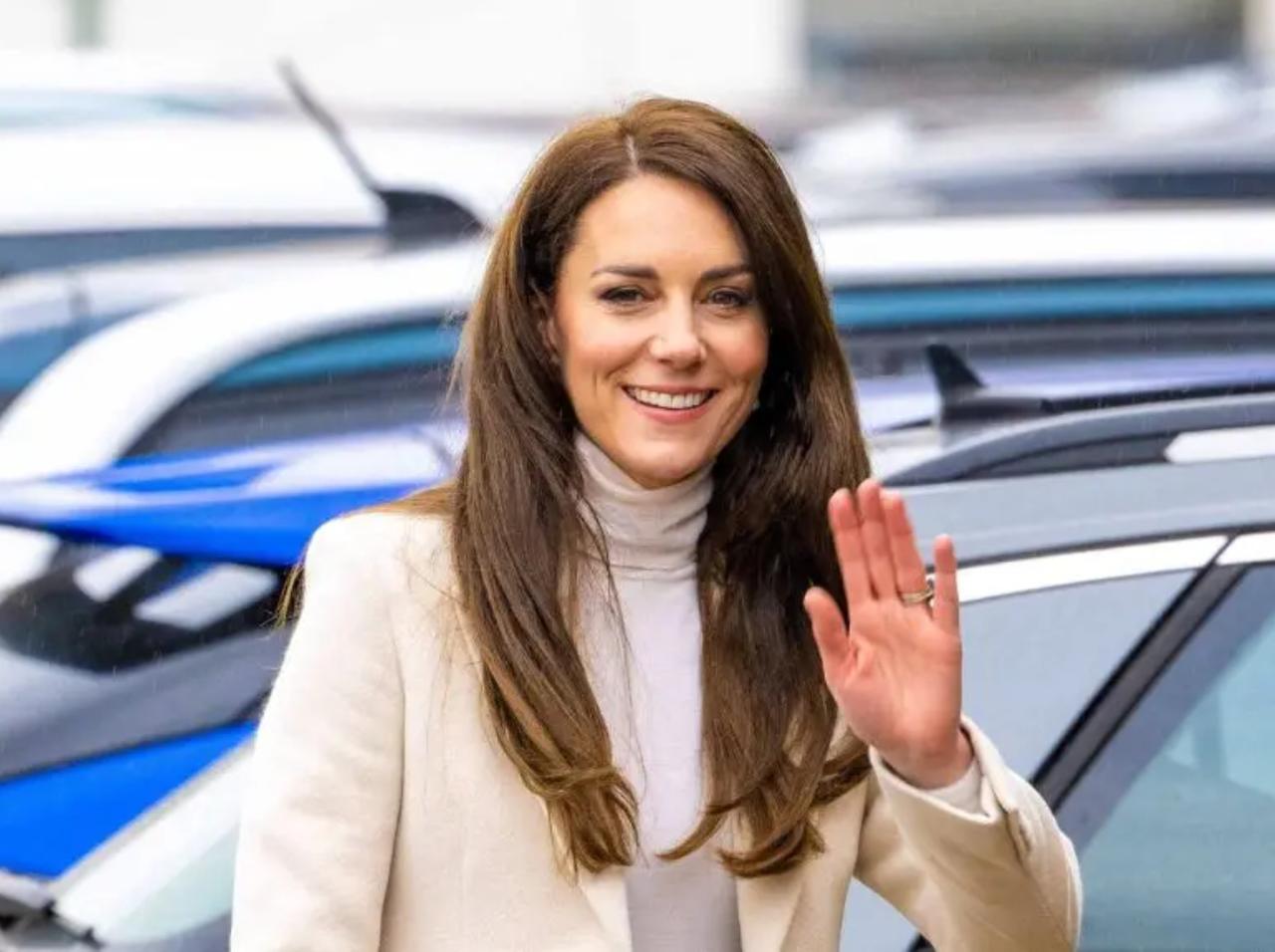 Kate Middleton Photoshop Fail Fuels Royals 'History Of Lying': Expert