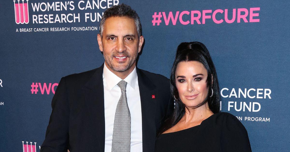 Kyle Richards& Ex Mauricio Umansky Reunite For Friend's Birthday Party