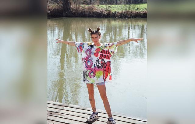 Who Is KJ Apa's Pregnant Girlfriend? Get To Know Model Clara Berry: Photos