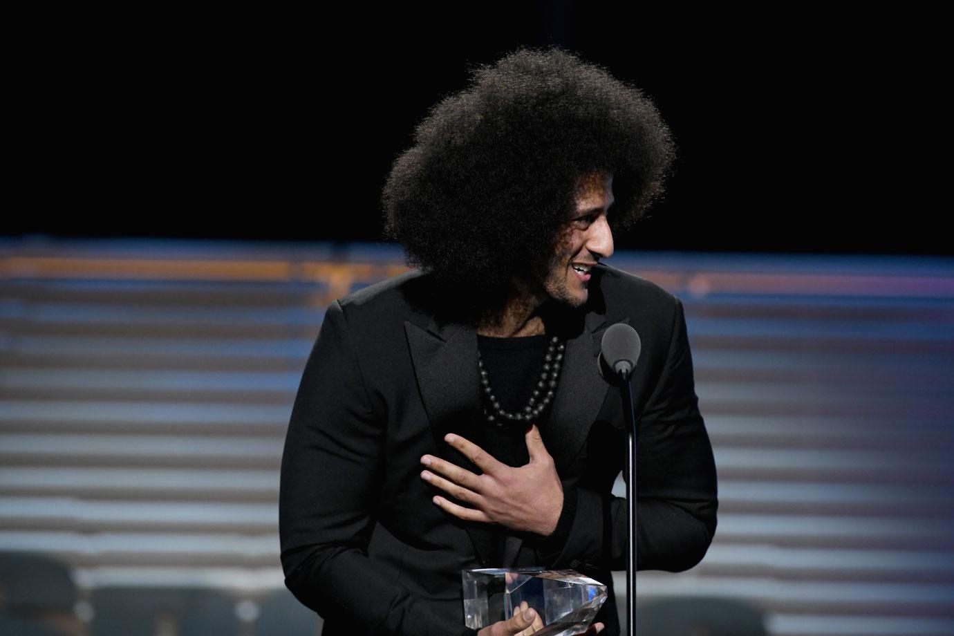 Fans React To Beyonce Presenting Colin Kaepernick With Muhammad Ali ...