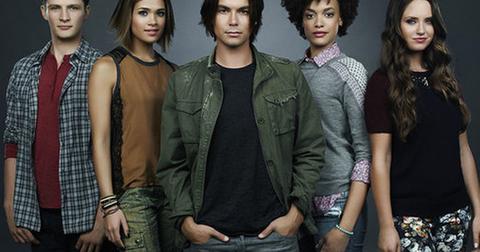 Tonight's Ravenswood Winter Finale Has A Major Cliffhanger for ...