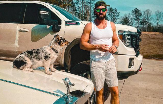Country Star Riley Green Admits He's Still 'Adjusting' To Fame