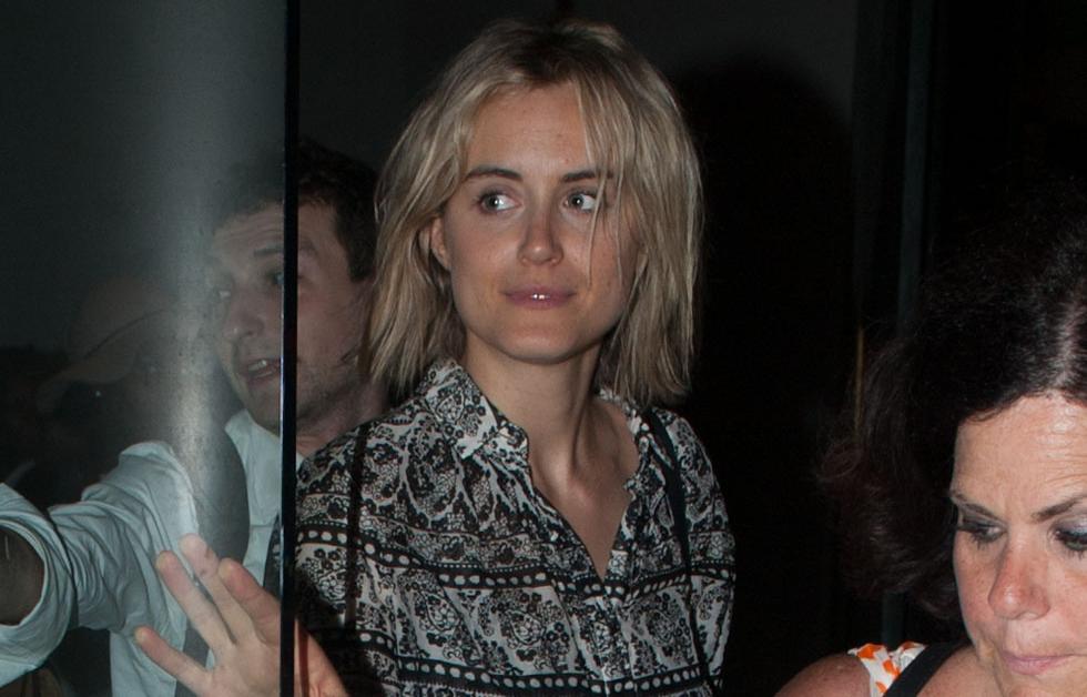 Taylor Schilling Goes Makeup-Free Ahead Of Orange Is The New Black's ...