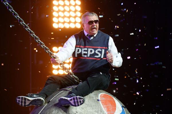 Mike Ditka Swings on a Football "Wrecking Ball" in the Pepsi Grammys ...