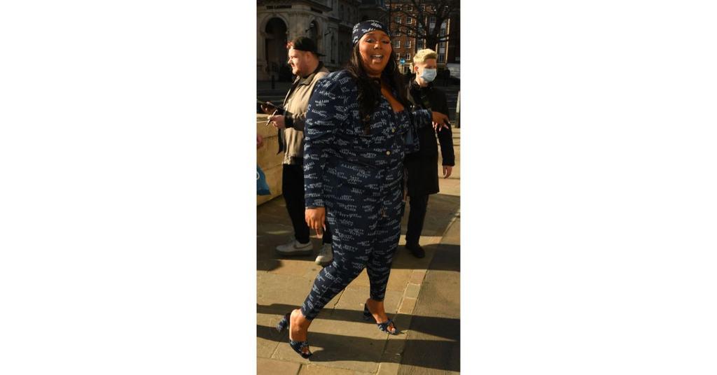 Lizzo's Weight-Loss Transformation: Before & After Photos