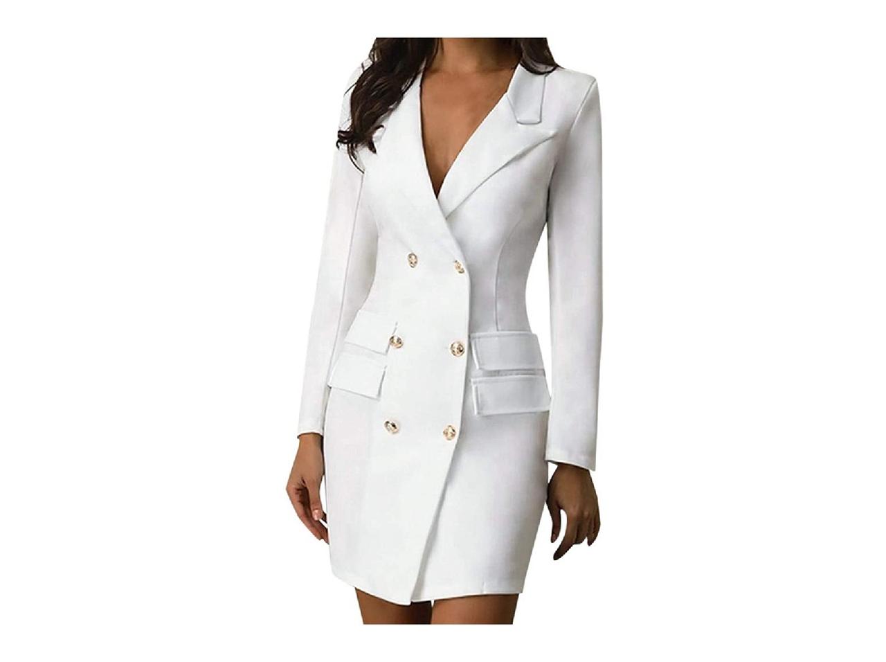 Issa Rae Hits The Red Carpet At The 2021 BET Awards In Balmain Blazer ...