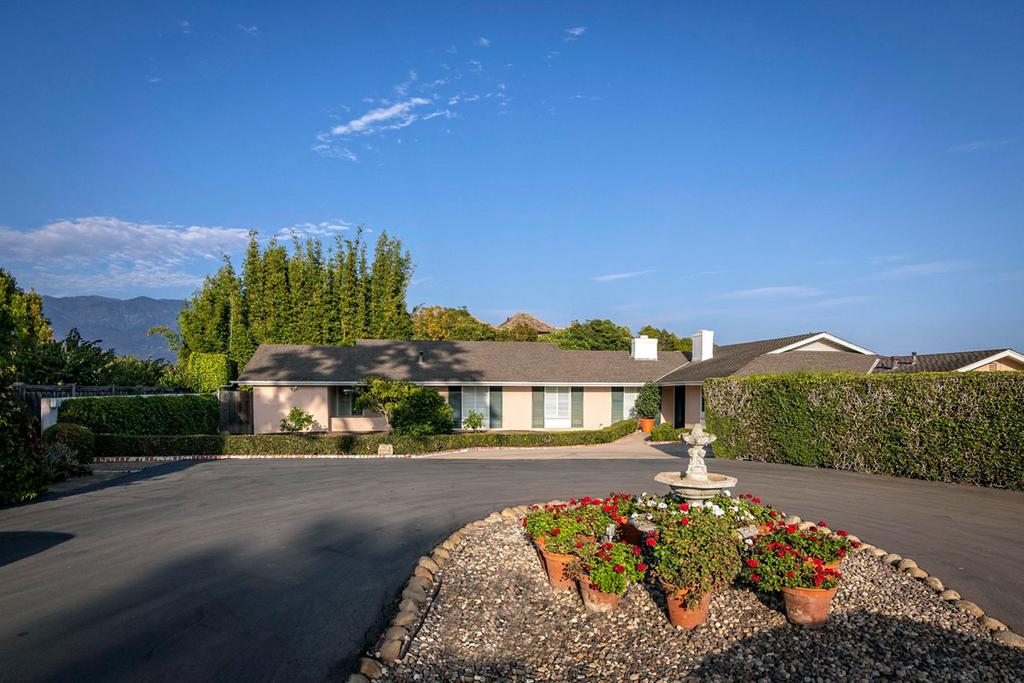 Rob Lowe Buys New Home in Montecito For $5.2 Million: Photos