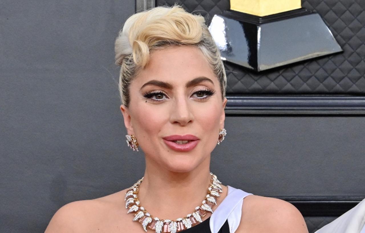 Barefaced Lady Gaga Praised For Showing Off Natural Features