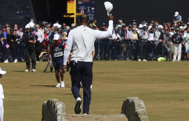 Tiger Woods Fights Tears In Emotional Moment At St. Andrews