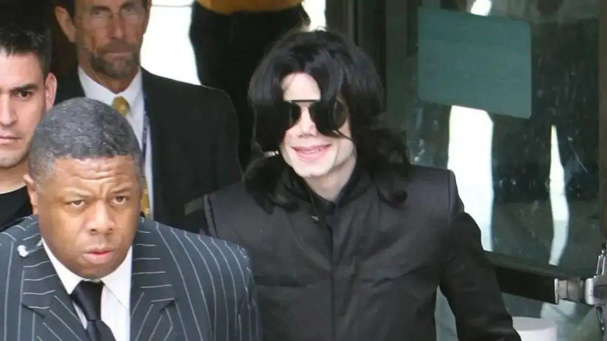 Michael Jackson Performed Sexual Act On 7-Year-Old, Lawsuit Claims