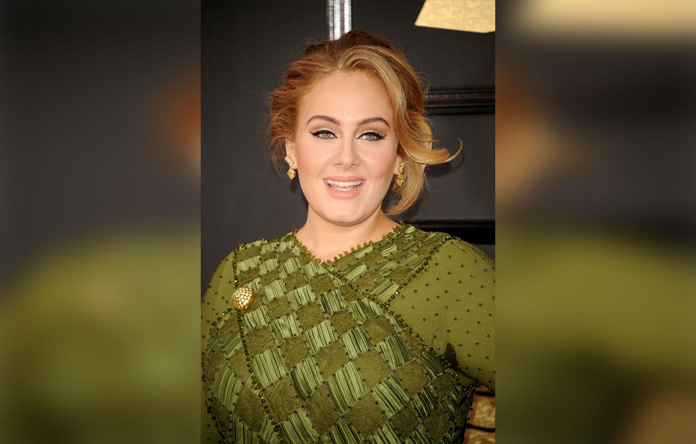 Adele Shows Off Toned Figure In Activewear Ensemble