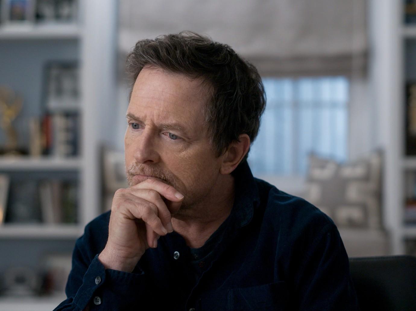 Michael J. Fox & Wife Tracy Pollan Sit Courtside At NY Knicks Game