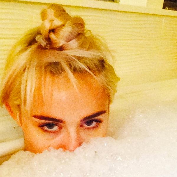 11 Naked Pics of Miley Cyrus in the Bath