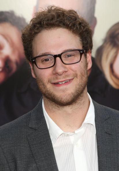 VIDEO: Megan Fox Kiss-Disses Seth Rogen