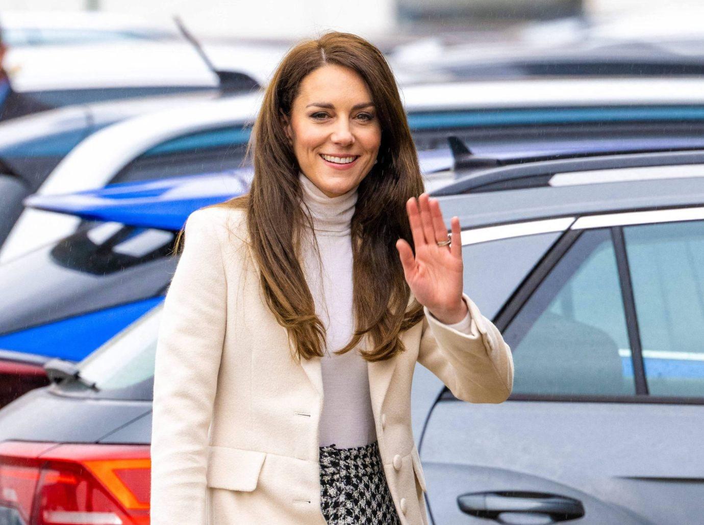 Prince William & Kate Feel Pressure To Represent Monarchy After Scandal