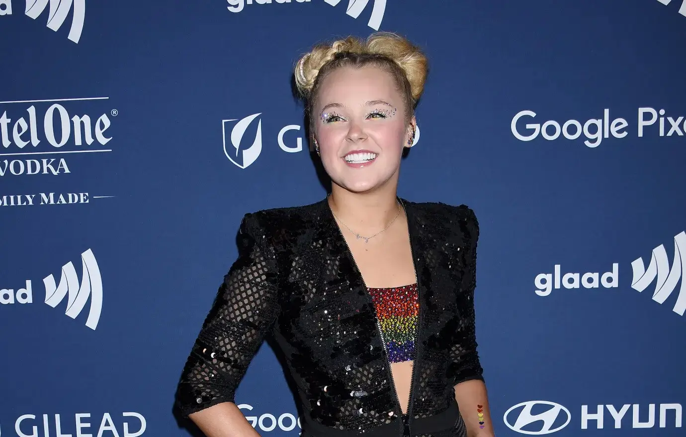 Candace Owens Accuses JoJo Siwa Of 'Trying to Sell' She Is A Lesbian
