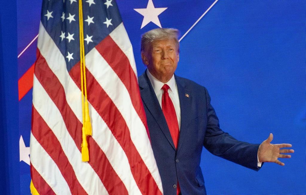 'Narcissistic' Donald Trump Admits He Only Likes People Who Like Him