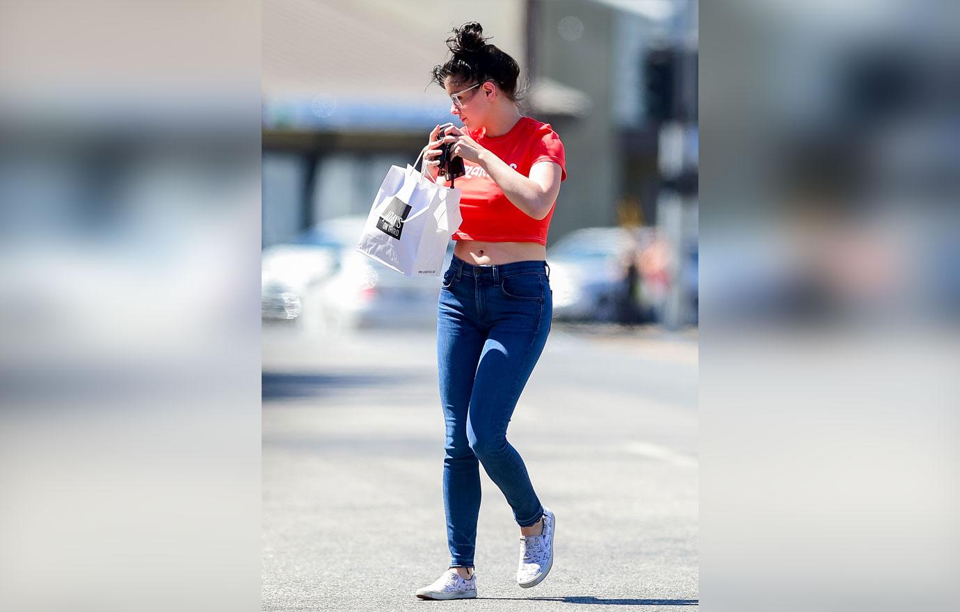 Ariel Winter Shows Off Her Midriff In A Crop Top On Lunch Run — See Pics!