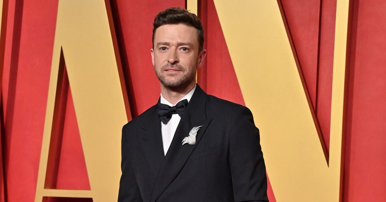 Justin Timberlake Covers His Bulge After Wardrobe Malfunction: Watch