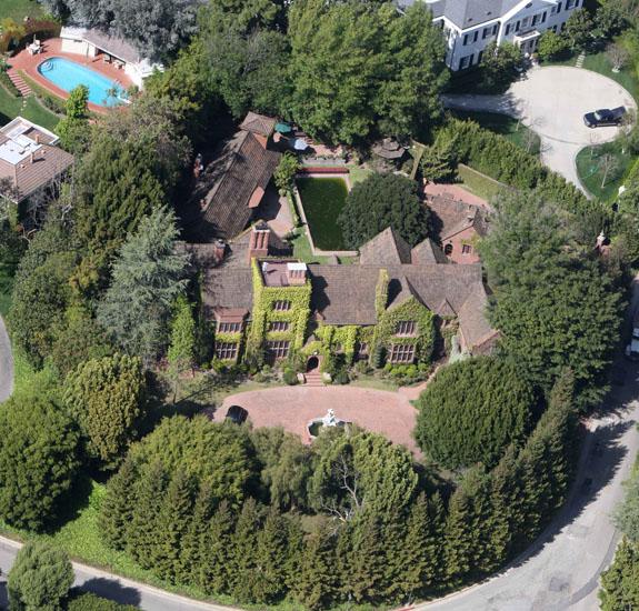 Riches To Rags! Shrunken Heads, Castles, Pet Octopus, King Cobras, How ...