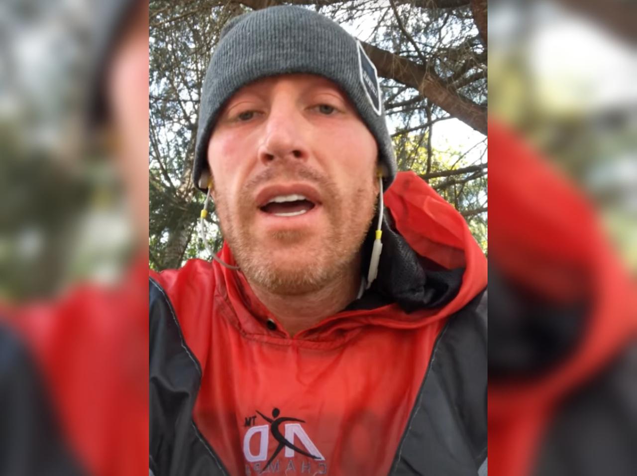 Kroy Biermann Sits In Pool After 10-Mile Run Amid Divorce Battle