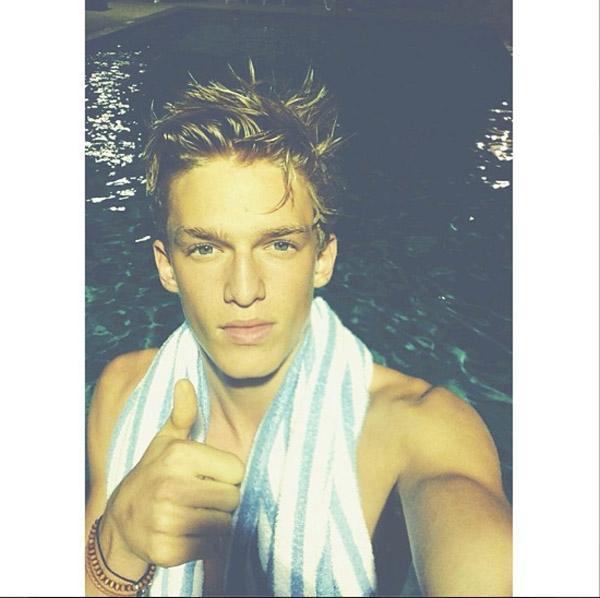 Best Celebrity Instagram Pics Of The Week: Cody Simpson Hits the Pool ...