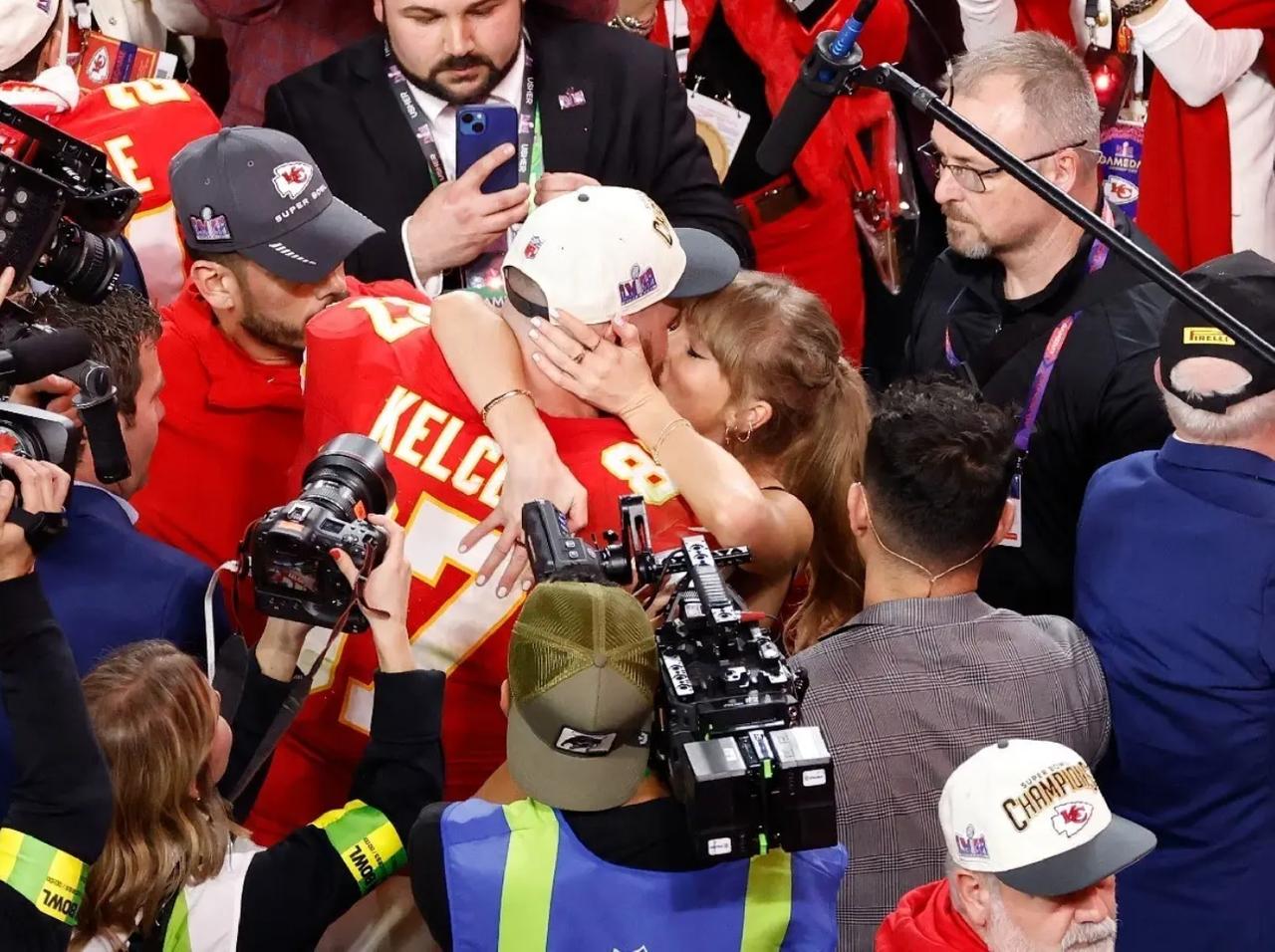 'Jeopardy!' Shades Travis Kelce With Question About Taylor Swift