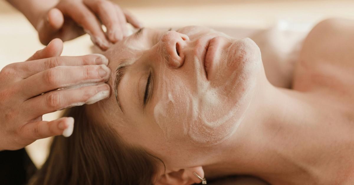 How Microinfusion Can Reduce Wrinkles & Boost Glow