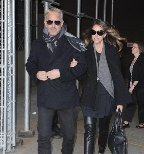 Celebs like Kevin Costner & Eva Longoria Take in New York Knicks Game ...