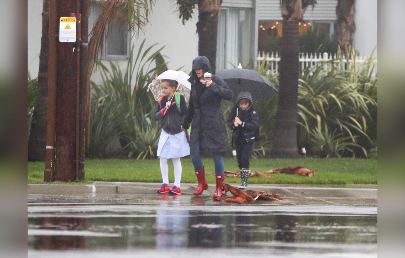 Jennifer Garner And Her Kids Brave The Rain In Their Gear: See The Pics