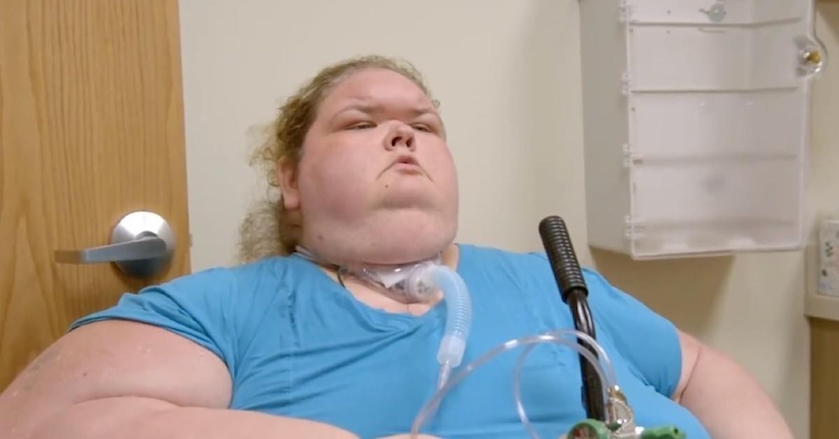 1000-Lb Sisters' Tammy Slaton Spotted Smoking, Full Cart Of Snacks