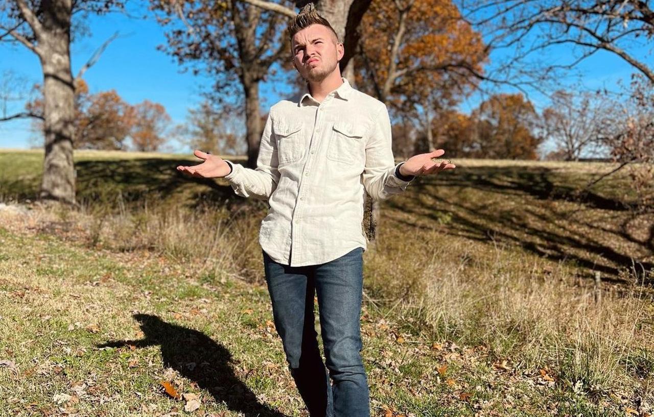 James Duggar Sides With Dad Jim Bob After Dissing Big Sister Jill