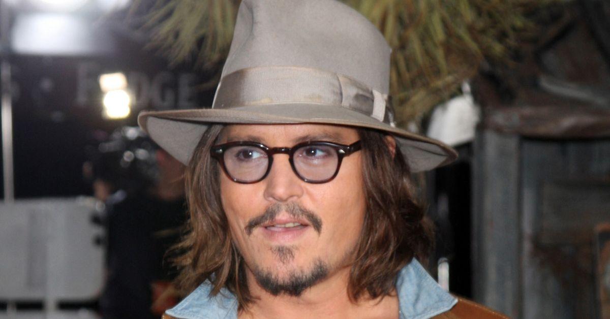 Stars Who Have Never Hosted 'SNL': Ali Wong, Keanu Reeves & More