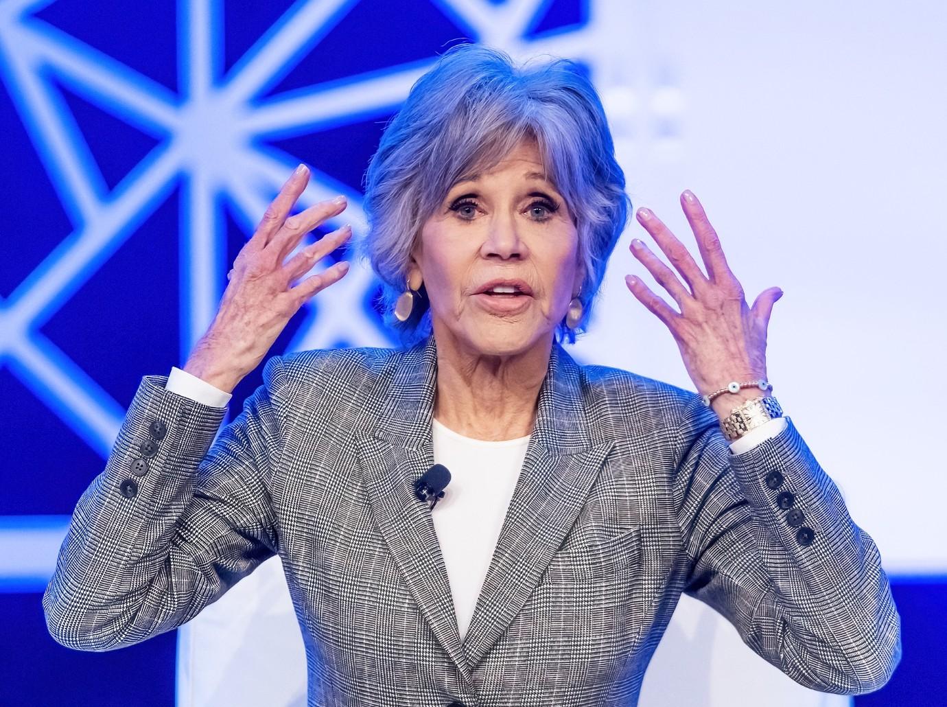 Jane Fonda Recalls Seeing 'Skinny' Michael Jackson Naked