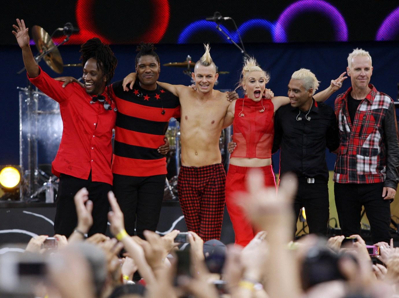 Gwen Stefani Looks Ageless In No Doubt-Inspired Outfit: Photos