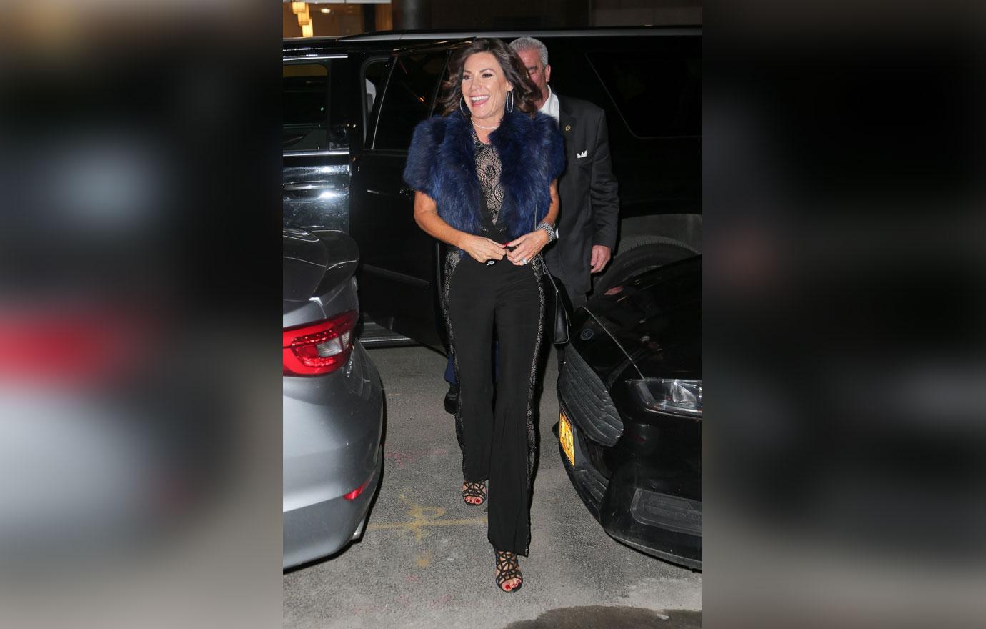 Luann De Lesseps Shows Off Bikini Body While Dining For Two