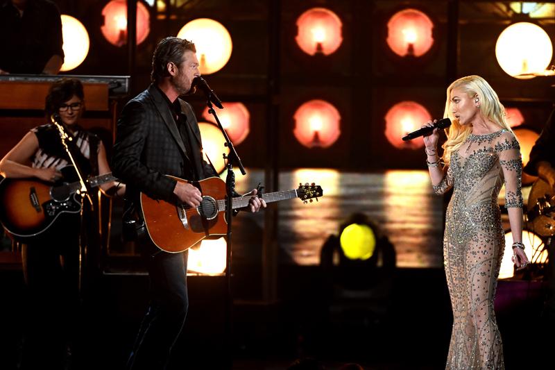 So In Love! Gwen Stefani And Blake Shelton Perform Their Sexy Duet ...