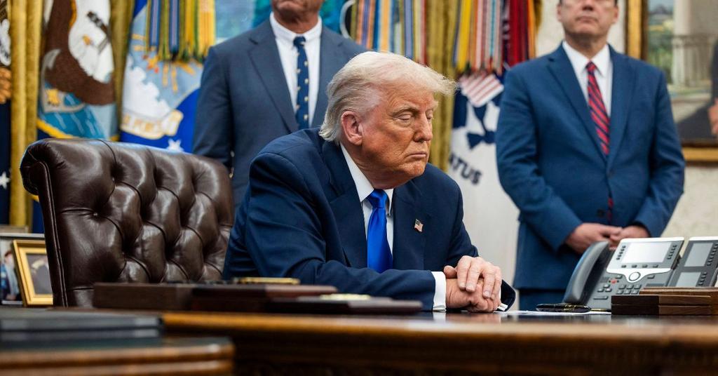 Donald Trump Has Skipped All But 12 Of His Daily Intelligence Briefings