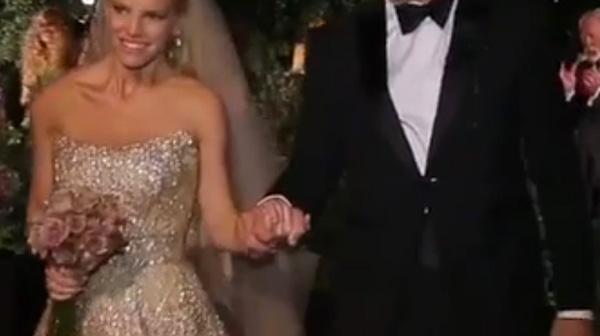 Watch Jessica Simpson and Eric Johnson's First Moment as Husband and Wife!