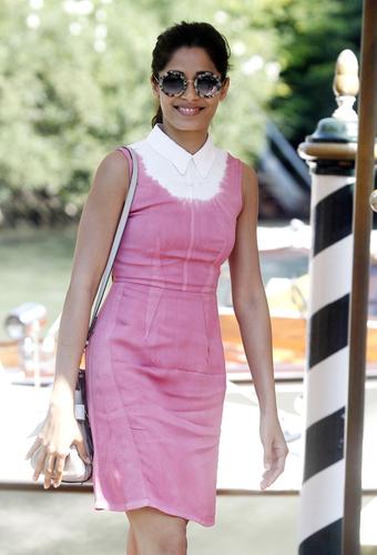 16 Pretty in Pink Celebrity Style Moments