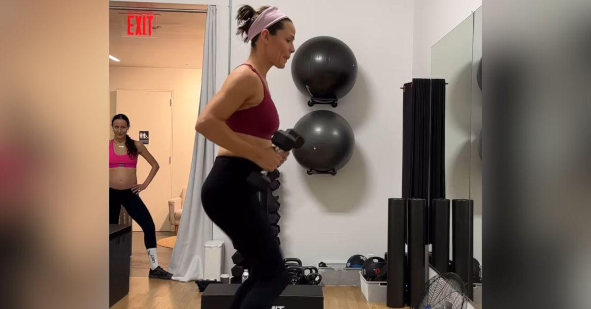 Jennifer Garner Turns Up The Heat In Intense Workout Video: Watch