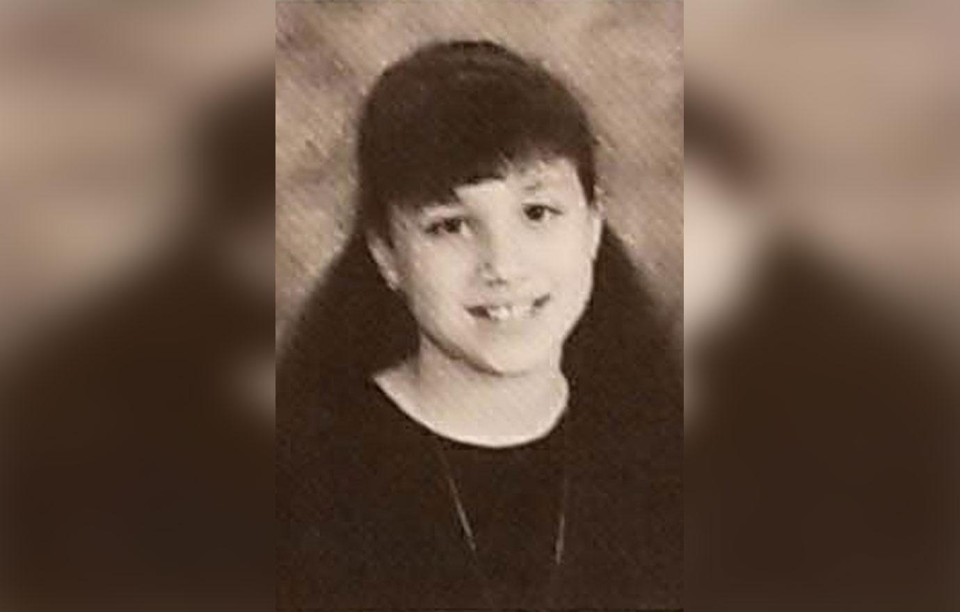 [PICS] Meghan Markle's Graduation Photos From Elementary School