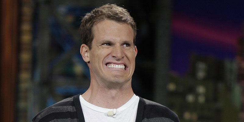 [Daniel Tosh] Secretly Marries His Writer Girlfriend