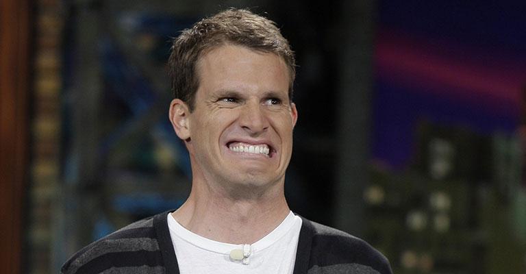 [Daniel Tosh] Secretly Marries His Writer Girlfriend